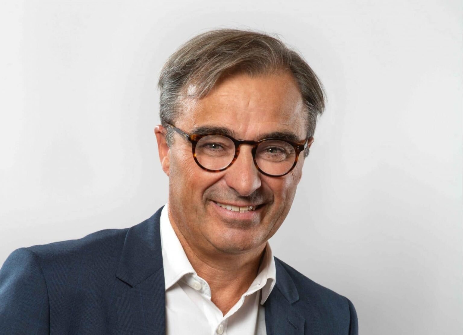 Benoît Jaubert Optic 2000 : Décès du DG qui a porté le CA à 1,3 milliard € (2021-2025) - La ...